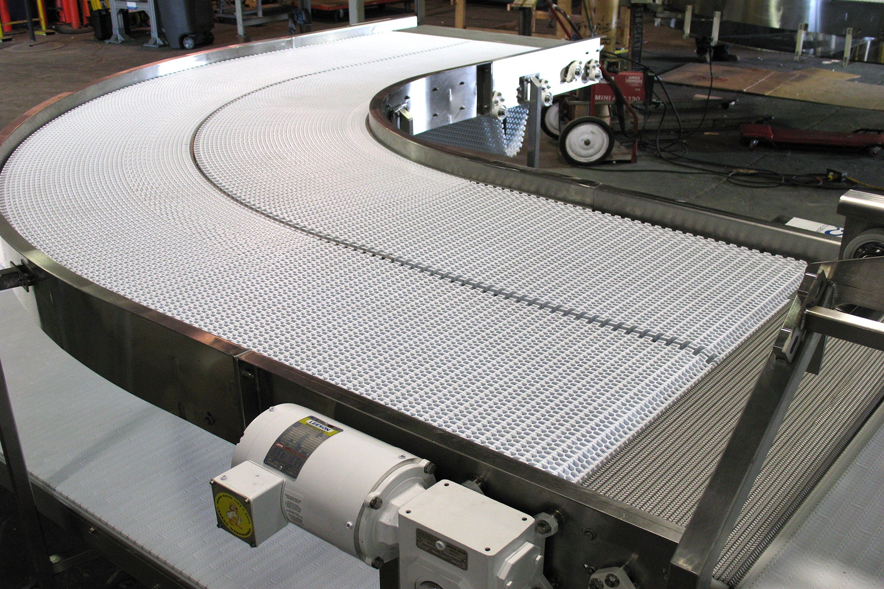 Radius Conveyors & Conveyor Belt | NCCAS